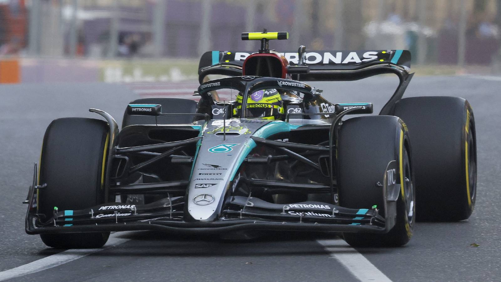Få ditt namn på Lewis Hamiltons bil hans sista F1-lopp med Mercedes